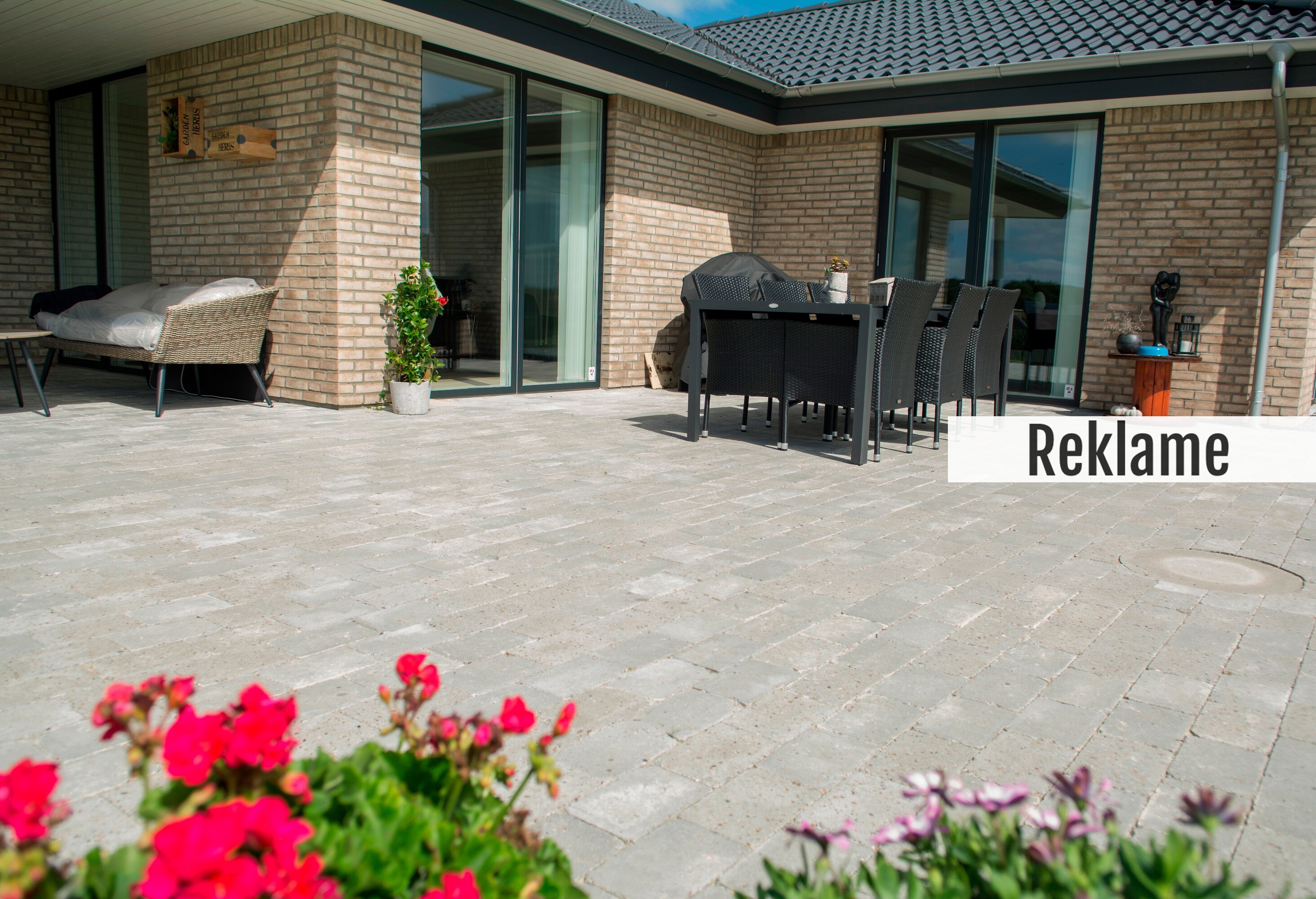 Skab et ekstra rum med nye belægningssten på terrassen